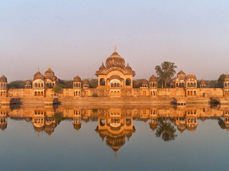 Kusuma Sarovara - Vedic Library by ISVARA.org