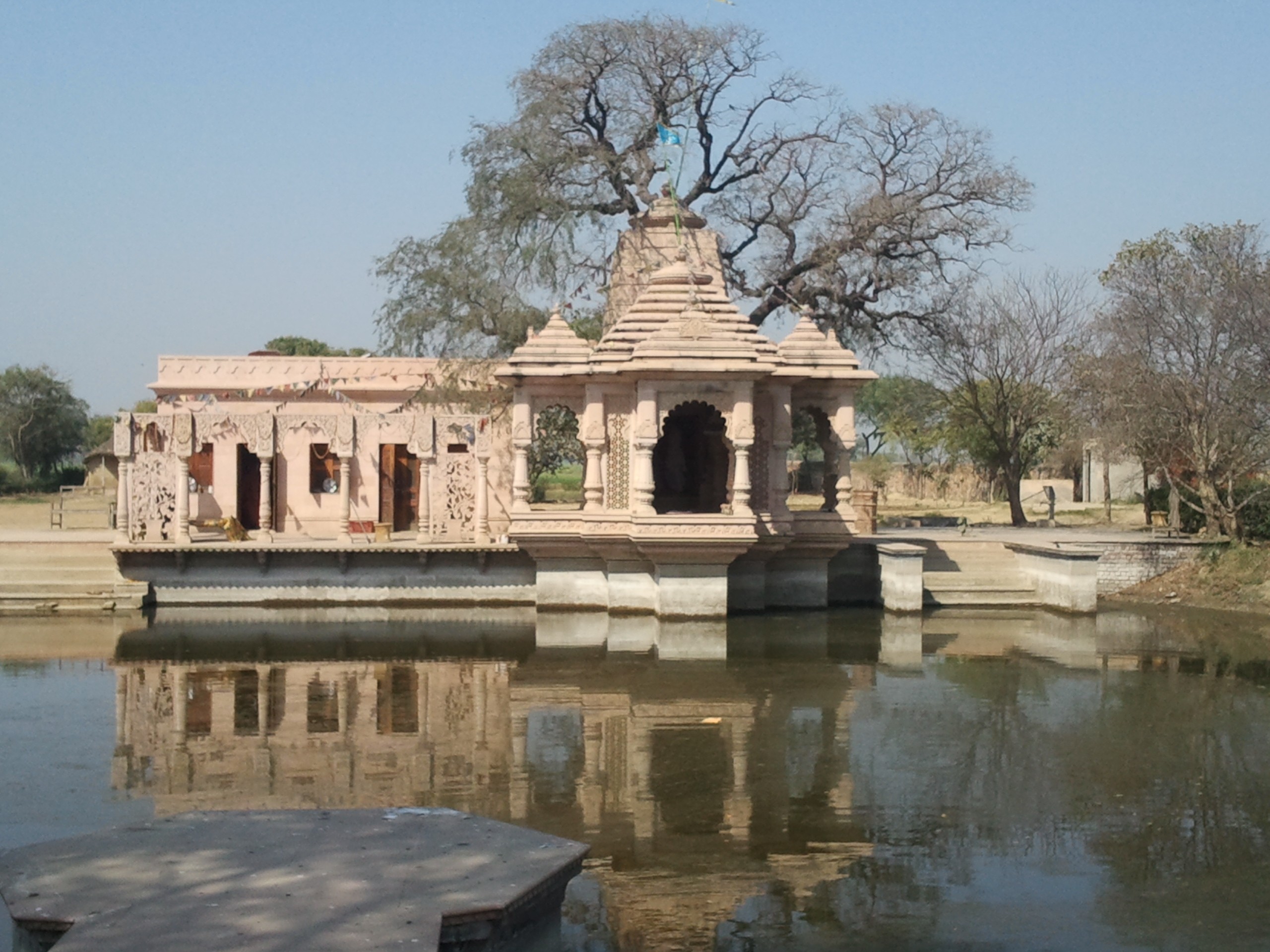 Vrinda Kunda, Nanda Grama - Vedic Library by ISVARA.org