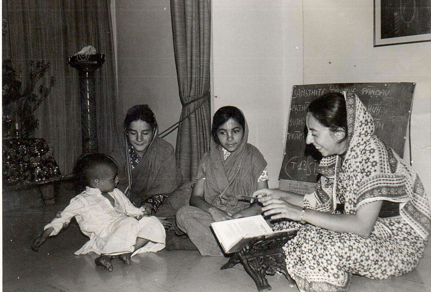 Foto devoti e personalita' 1 - Vedic Library by ISVARA.org